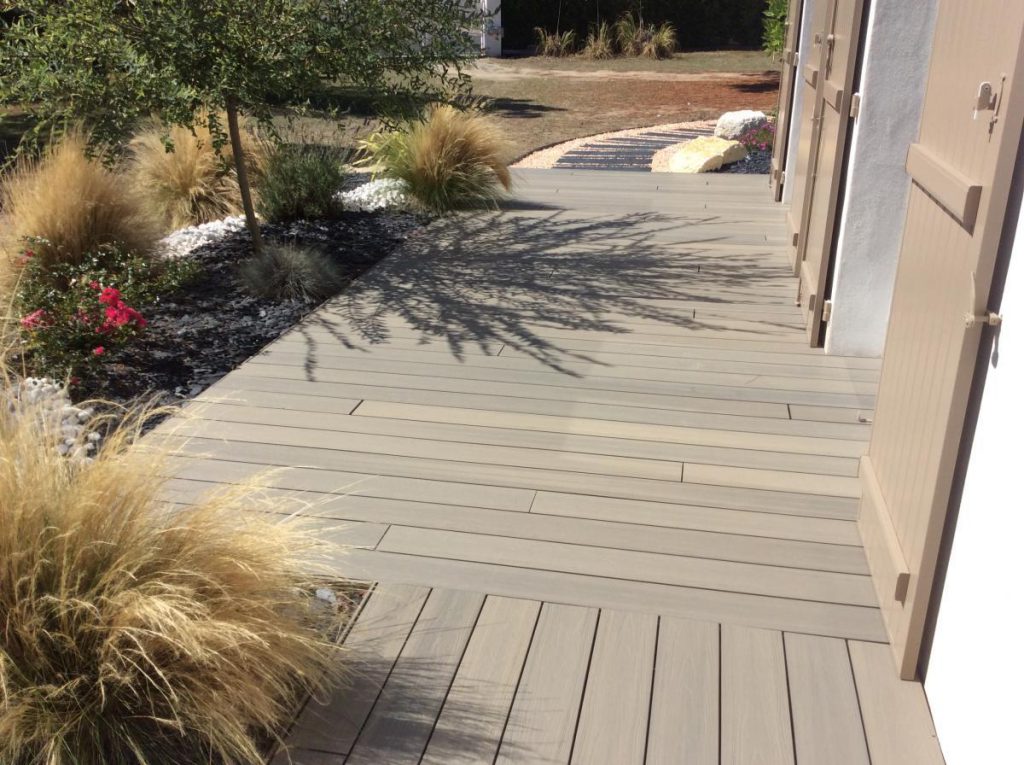 Poser une terrasse en composite : comment procéder